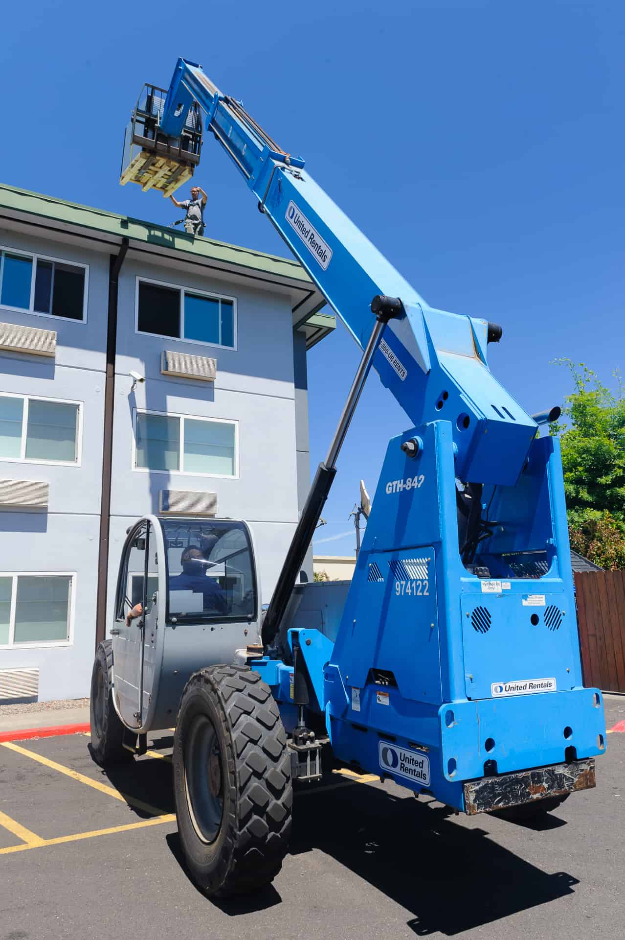 Portland Hotel Installs Commercial Solar System | Neil Kelly